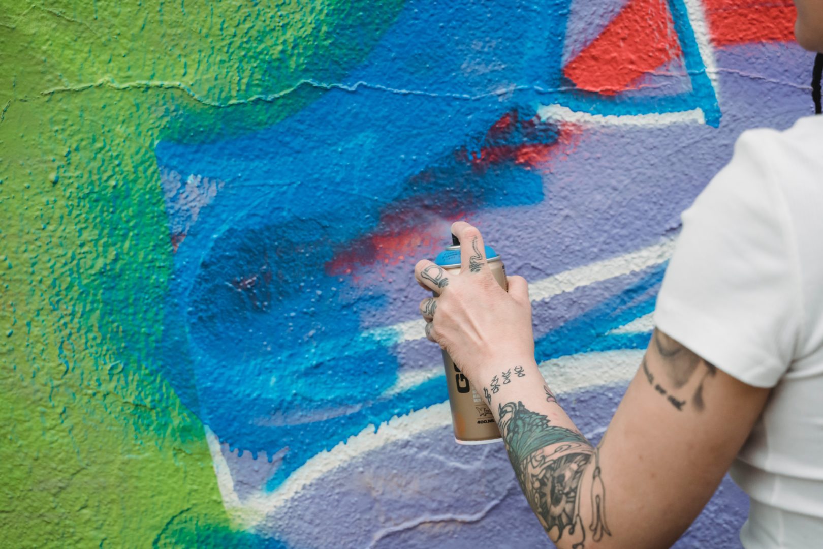 15 Idées de Fresques Murales Graffiti à Vevey par l'Artiste Graffeur Eazy One