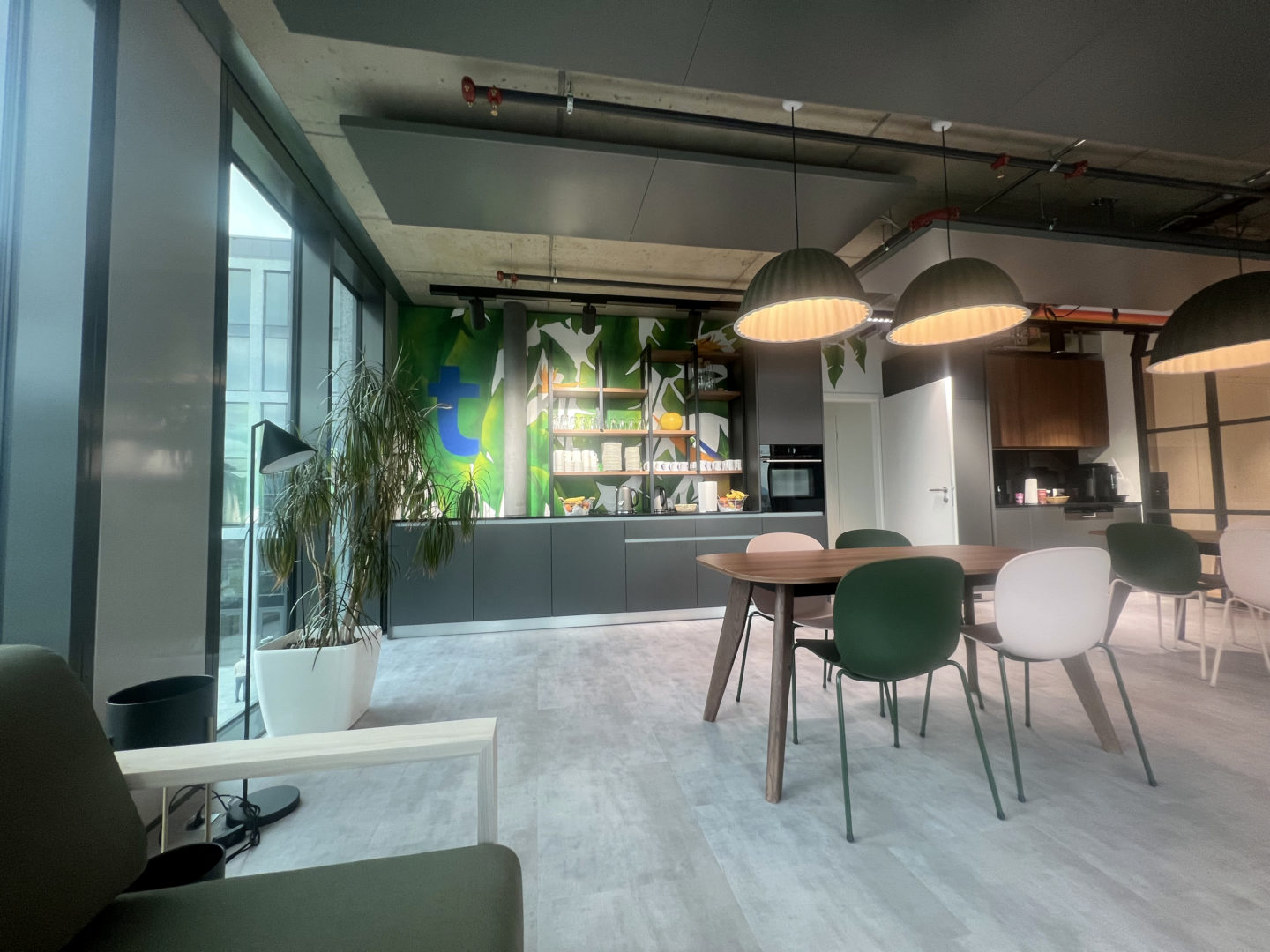 L'agence Eazy One : De la Peinture et des Murs ! - eazyone.ch - Artiste Graffeur - Fresque ...