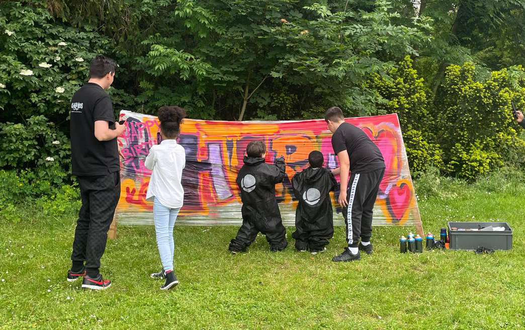 Fête ton Anniversaire en Style Graffiti avec Eazy One ! - eazyone.ch - Artiste Graffeur ...